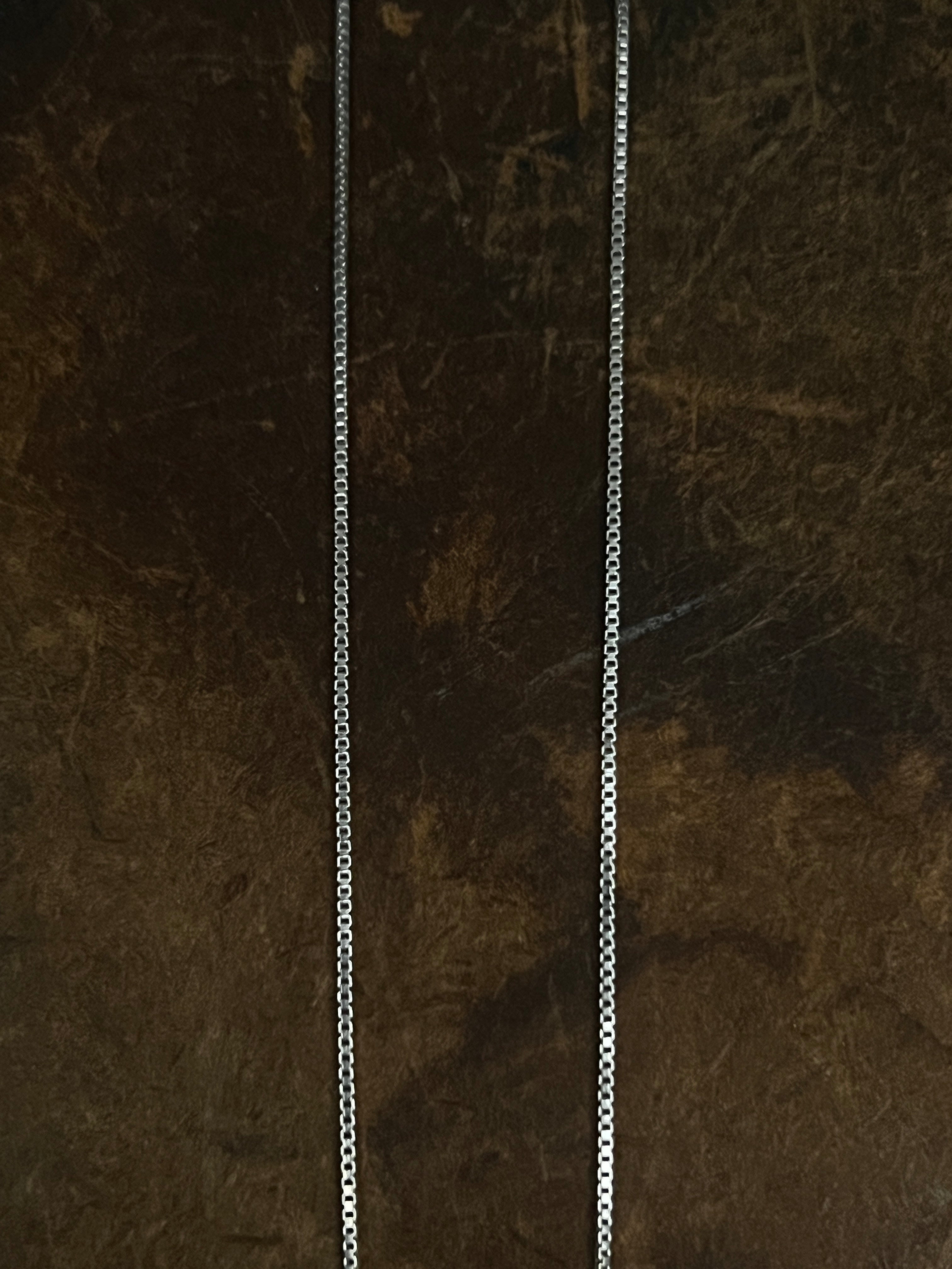 sterling mini box chain – lucky nine
